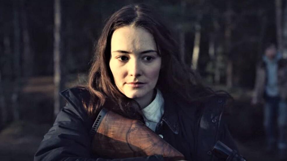 'Prey' Ending, Explained - Why didn't Eva shoot Roman?