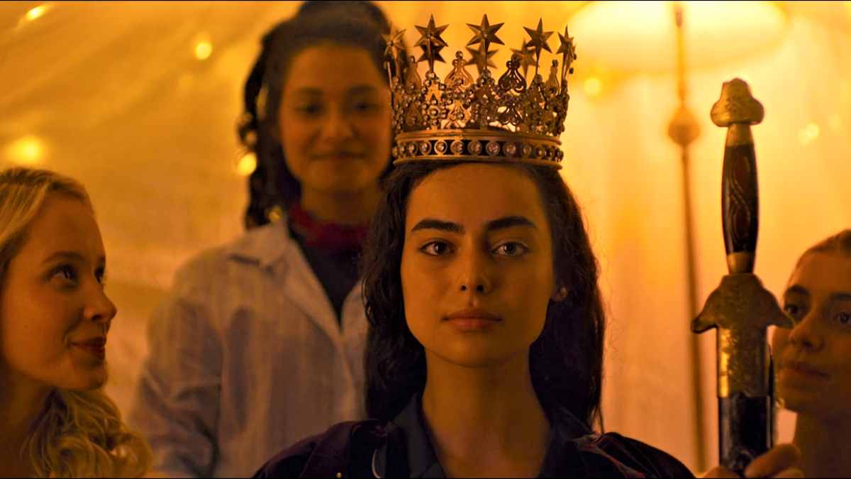 'Dive Club' Season 1: Ending, Explained - Who kidnapped Lauren Rose?