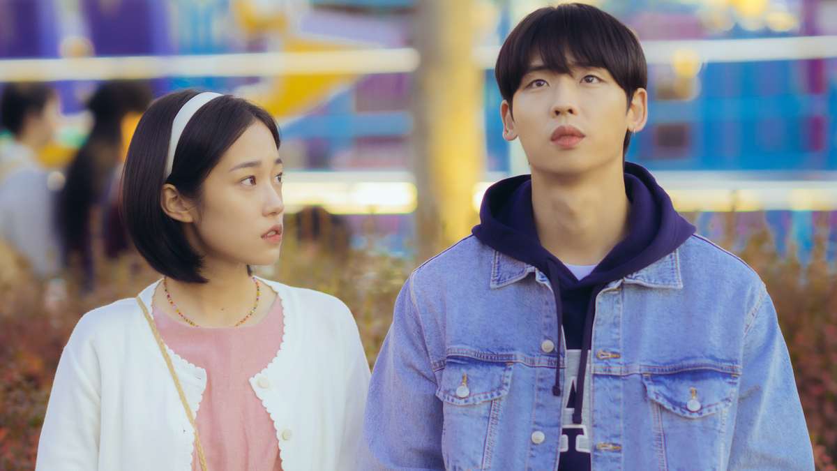 '20th Century Girl' Review: The Magic Of Nostalgic Love, With Dated Characters